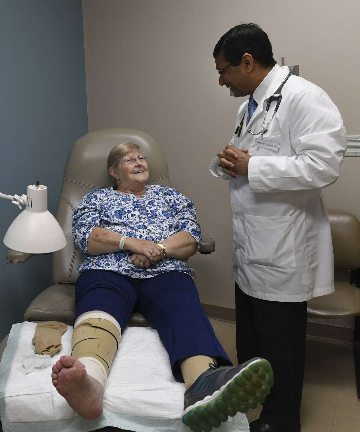 New shockwave treatment heals diabetic foot wounds of San Antonio patients