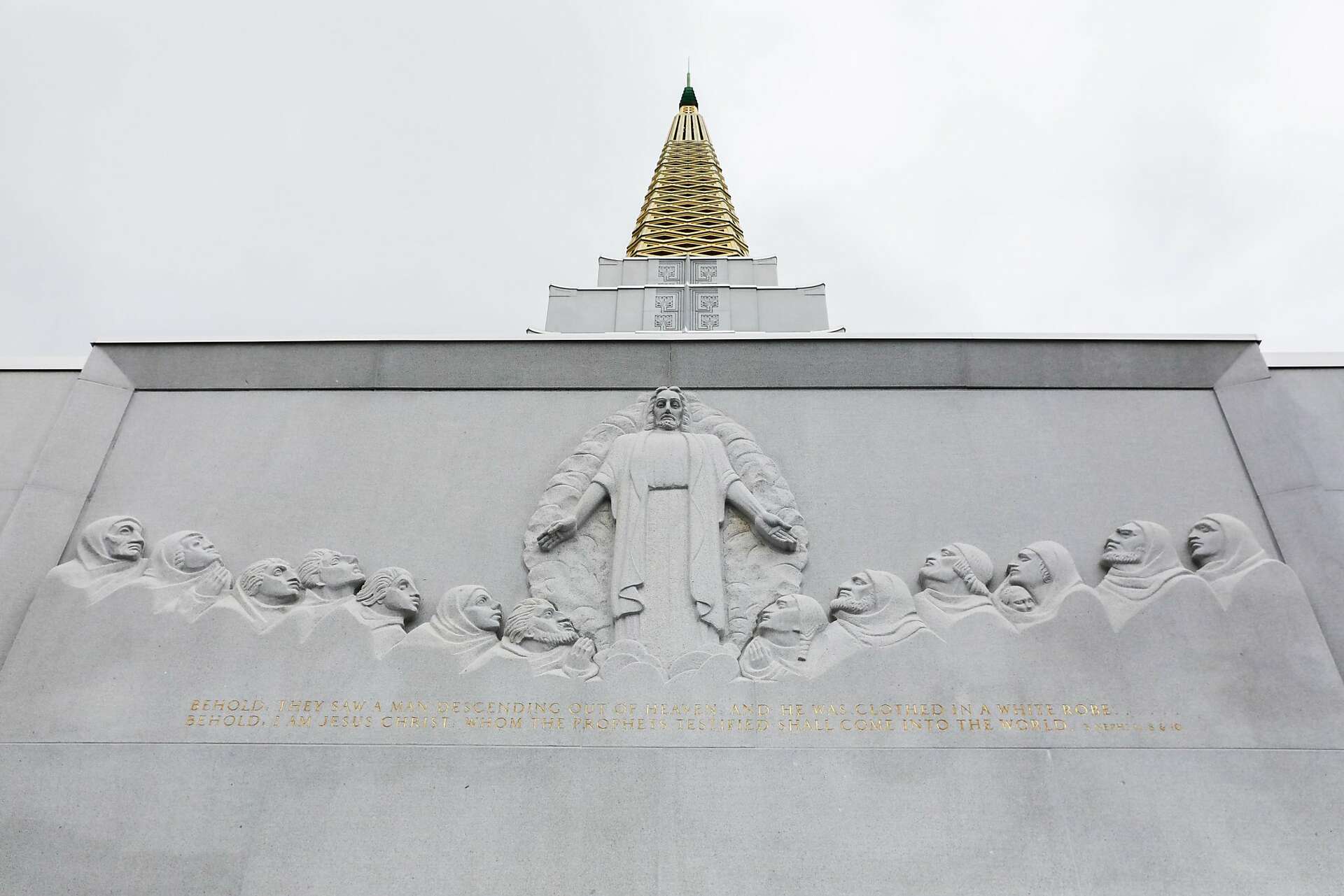 Rare glimpse inside Oakland’s Mormon temple kicks off 3 weeks of public ...