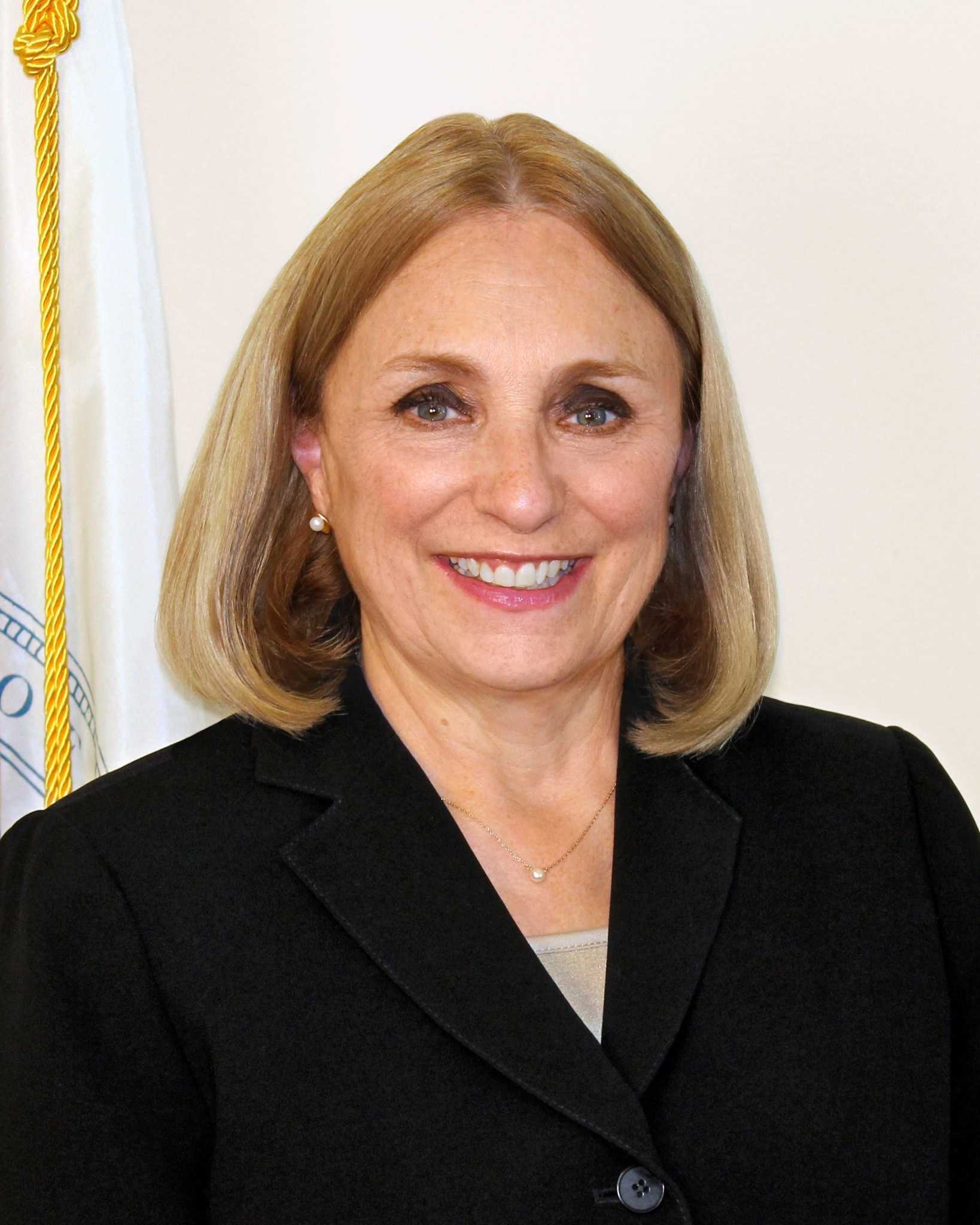 Woodbridge First Selectman Beth Heller elected to another term