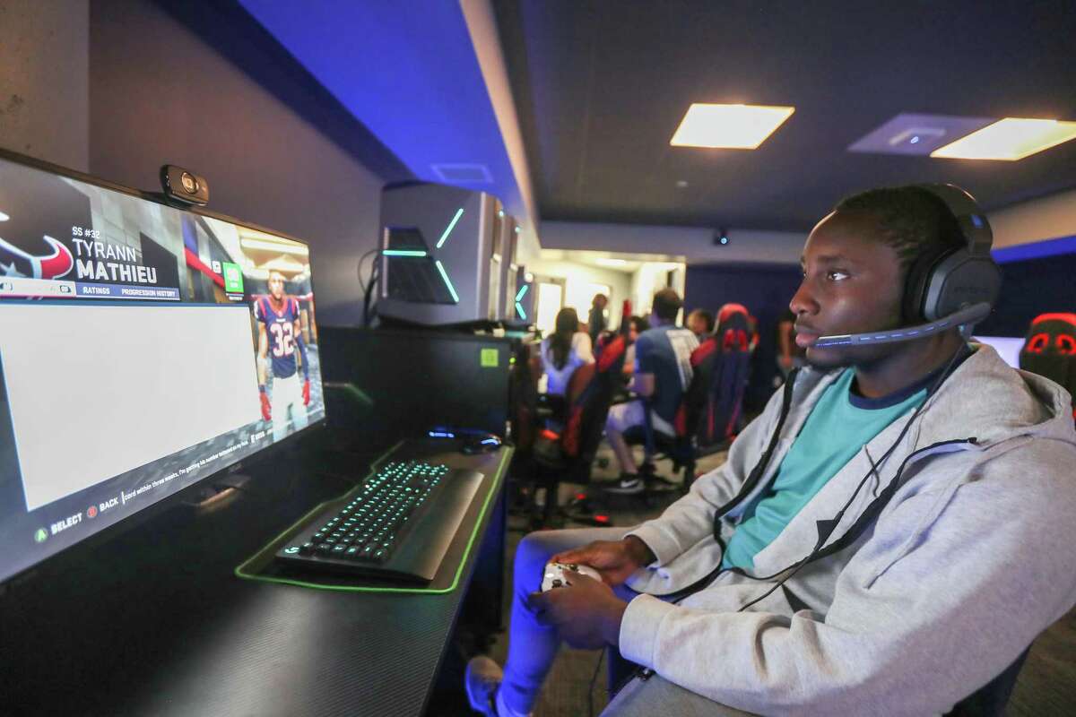 ESPN brings national esports championship to Houston, a ‘hotbed’ for gaming