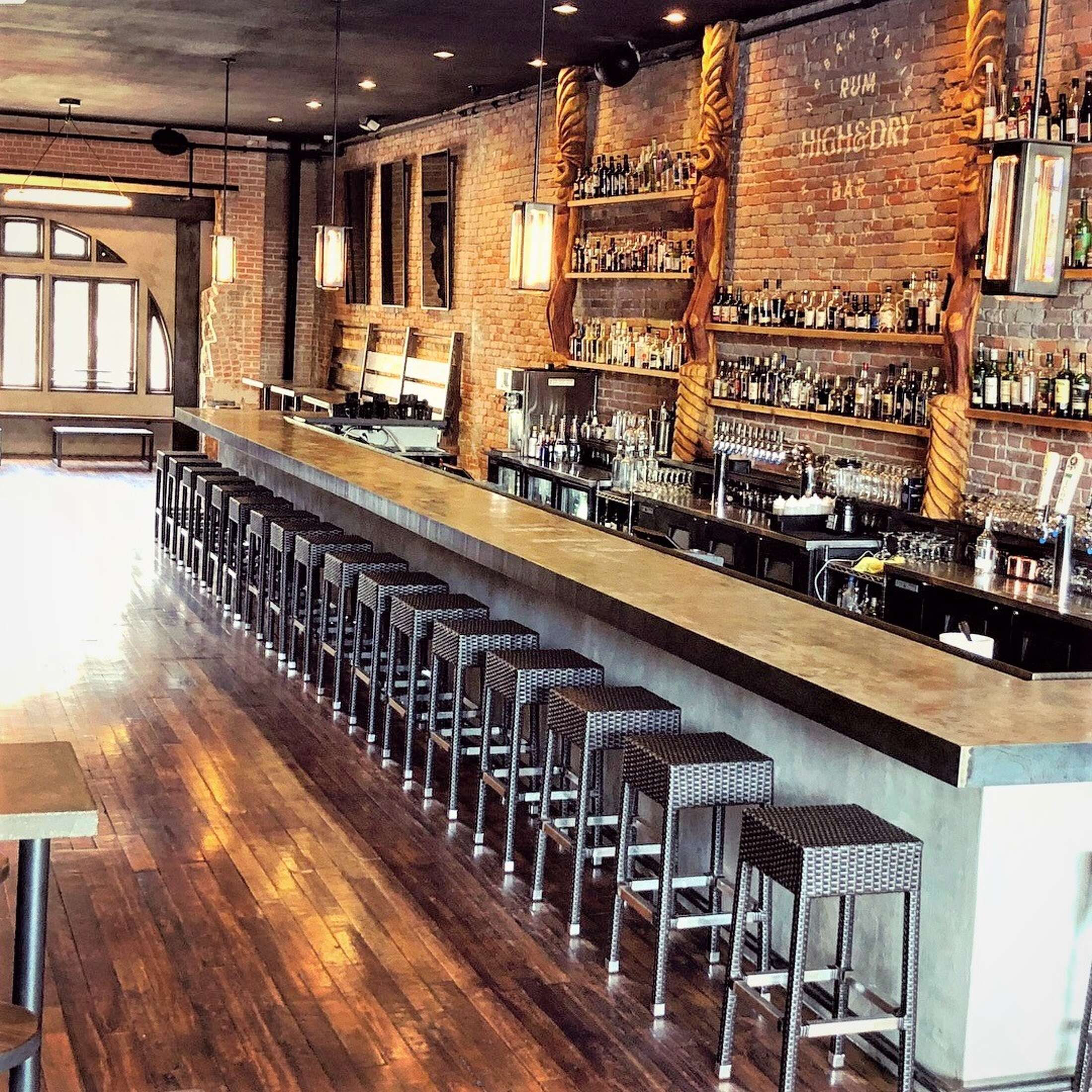 14 Houston bars just right for sipping and mingling
