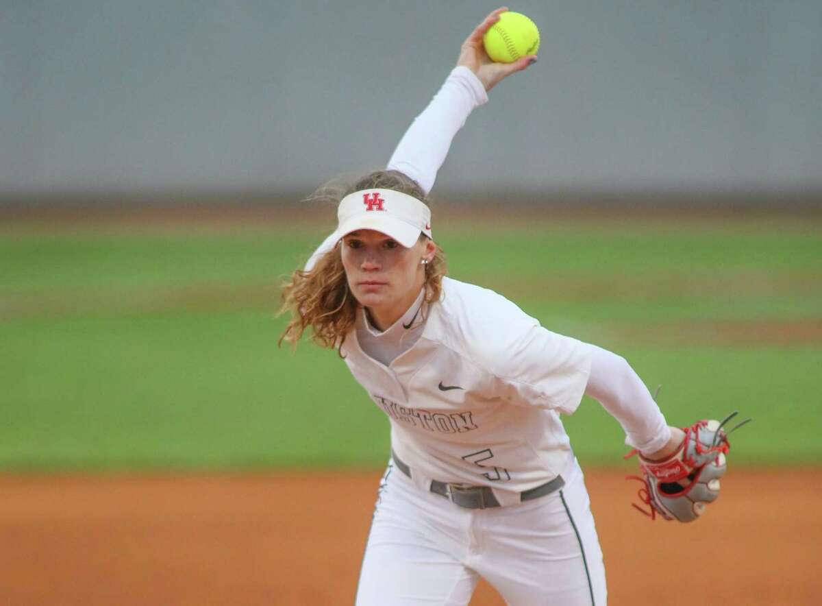 Savannah Heebner gives UH a punishing pitching presence