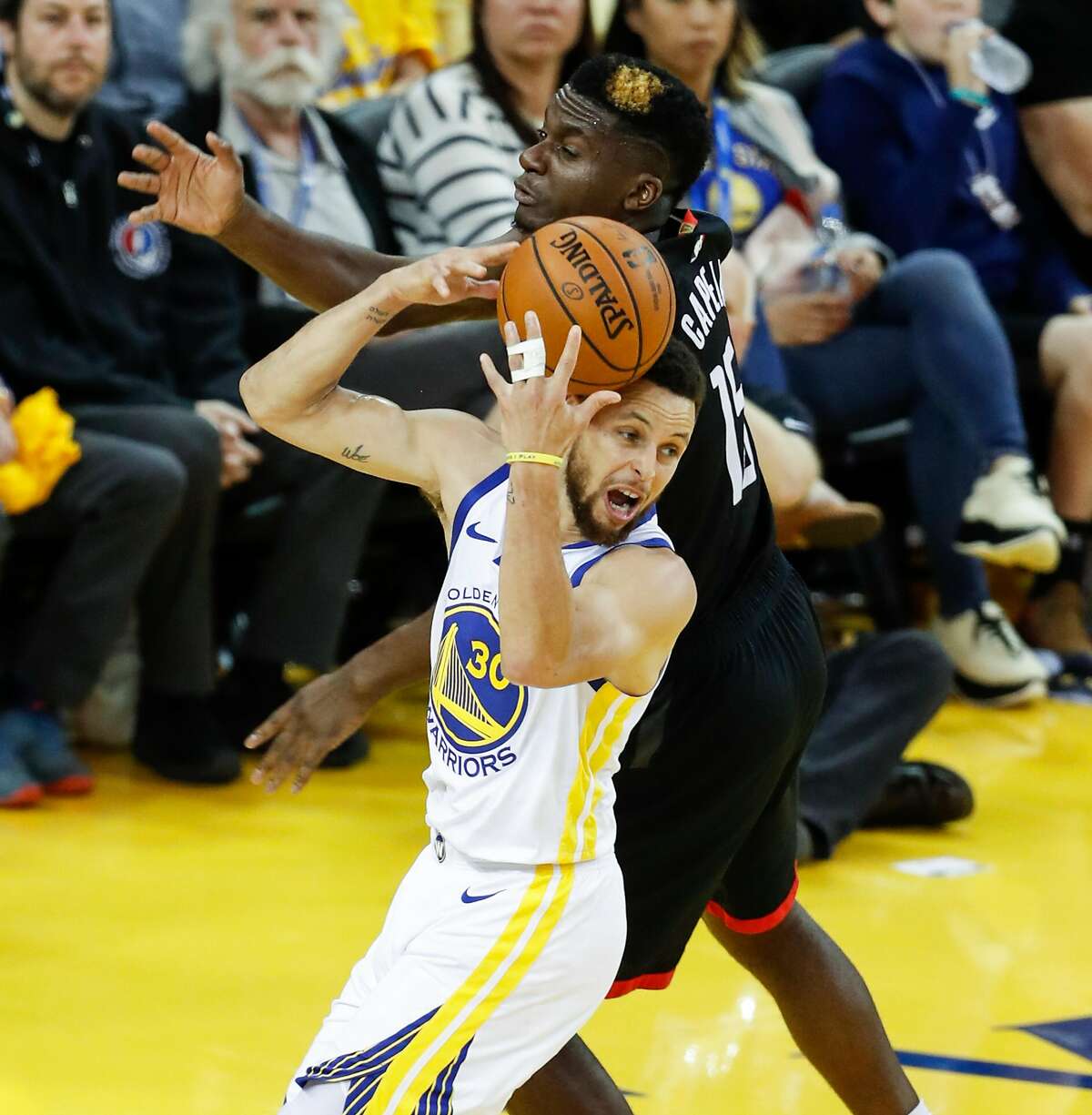 Stephen Curry overcomes sluggish start, helps Warriors survive in Game 5