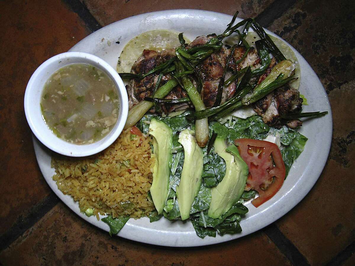 Review: SoLuna on Broadway takes Mexican food beyond margaritaville