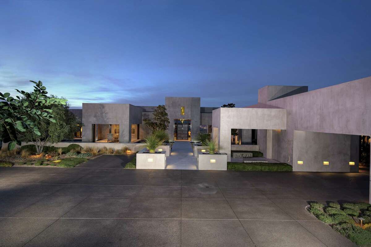 Getaway: ‘Finest home in southern Nevada’ overlooks DragonRidge Country ...