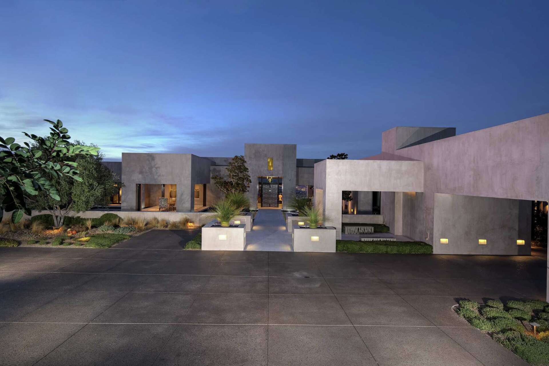 Getaway: ‘Finest home in southern Nevada’ overlooks DragonRidge Country ...