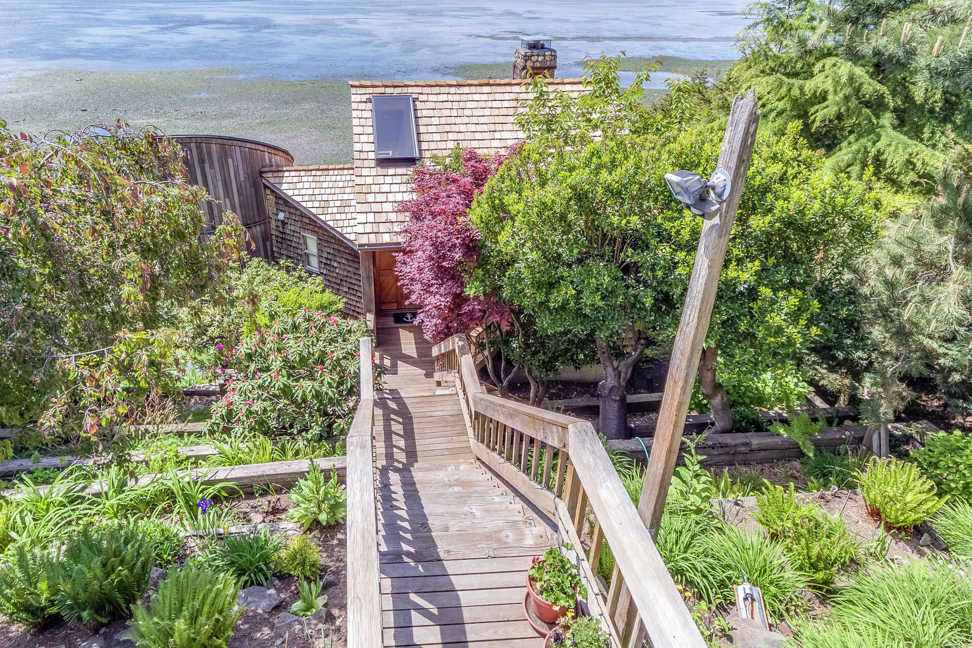 80 degrees in Seattle? You need this waterfront beach house
