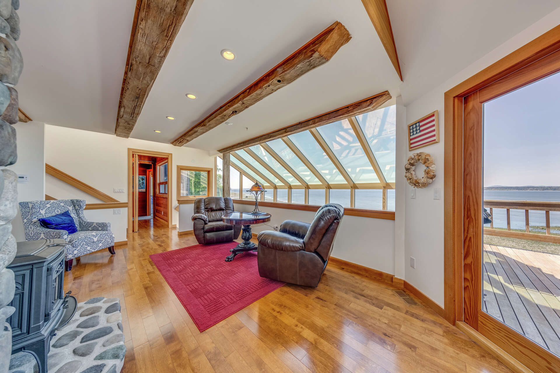 80 degrees in Seattle? You need this waterfront beach house