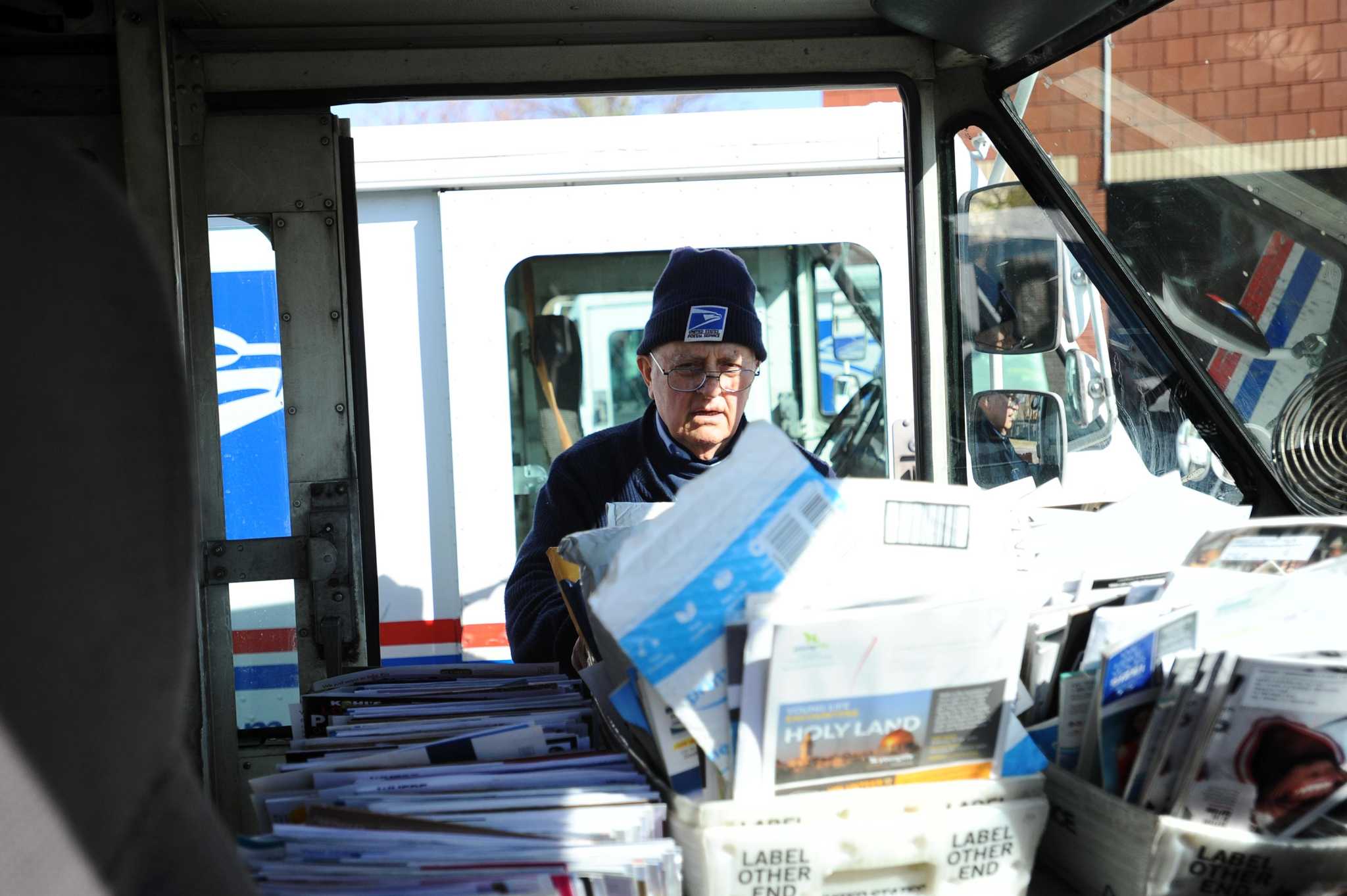 Mail carriers host Saturday food drive