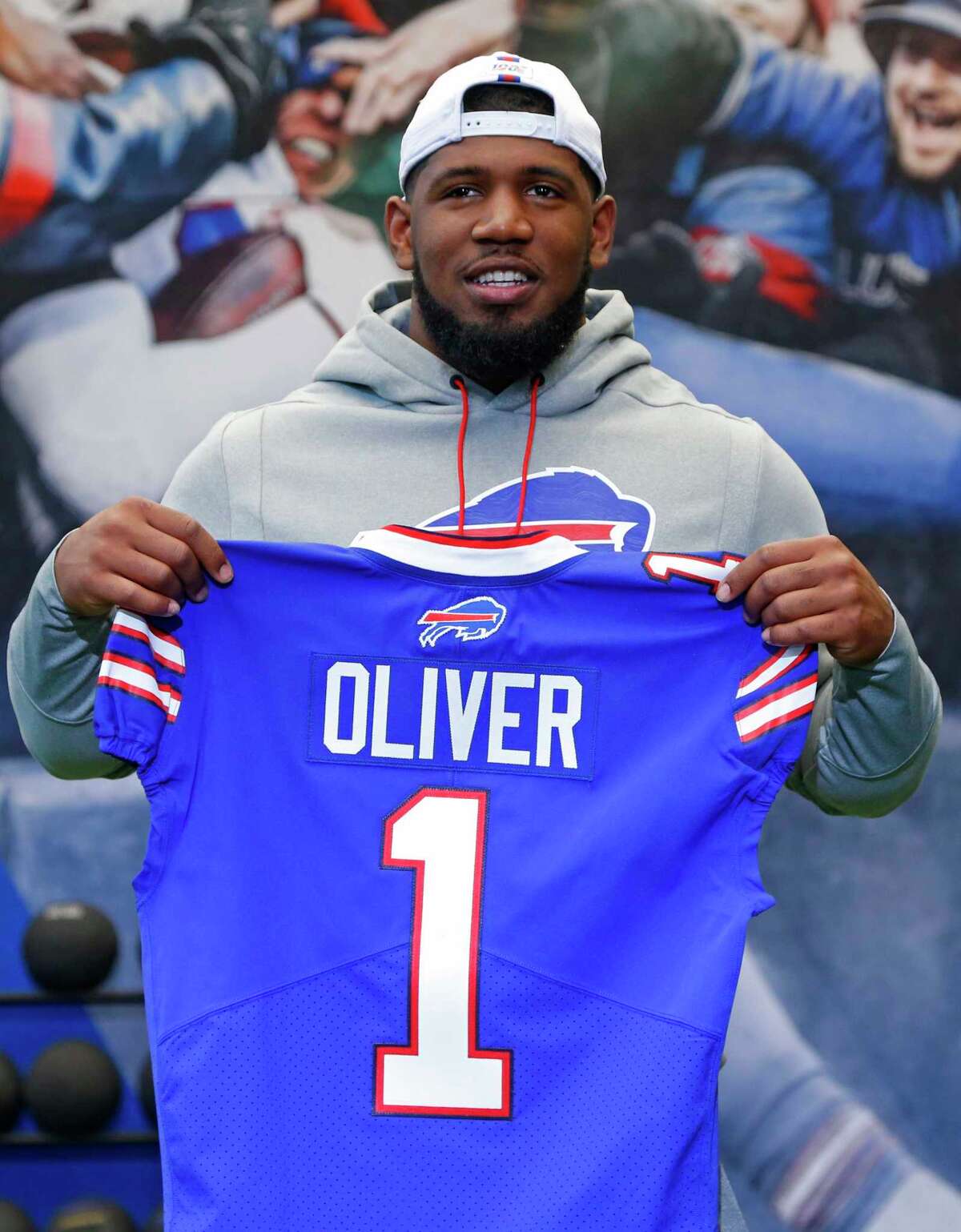 Bills sign No. 1 Oliver, plus 6 other draft picks