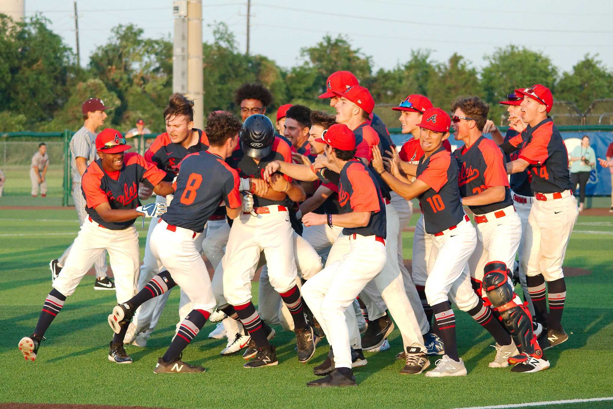 Baseball playoffs: Atascocita takes emotional 6-5 win over Pearland