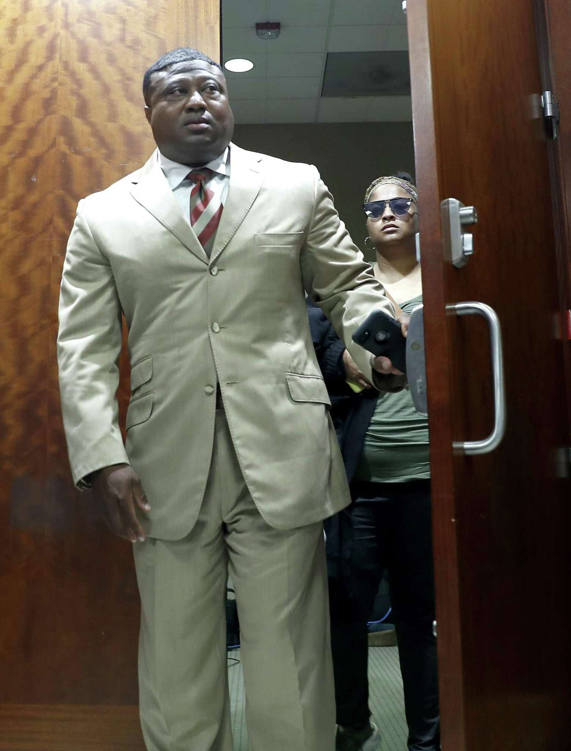 Protesters mob Maleah Davis’ mother after court hearing for her boyfriend