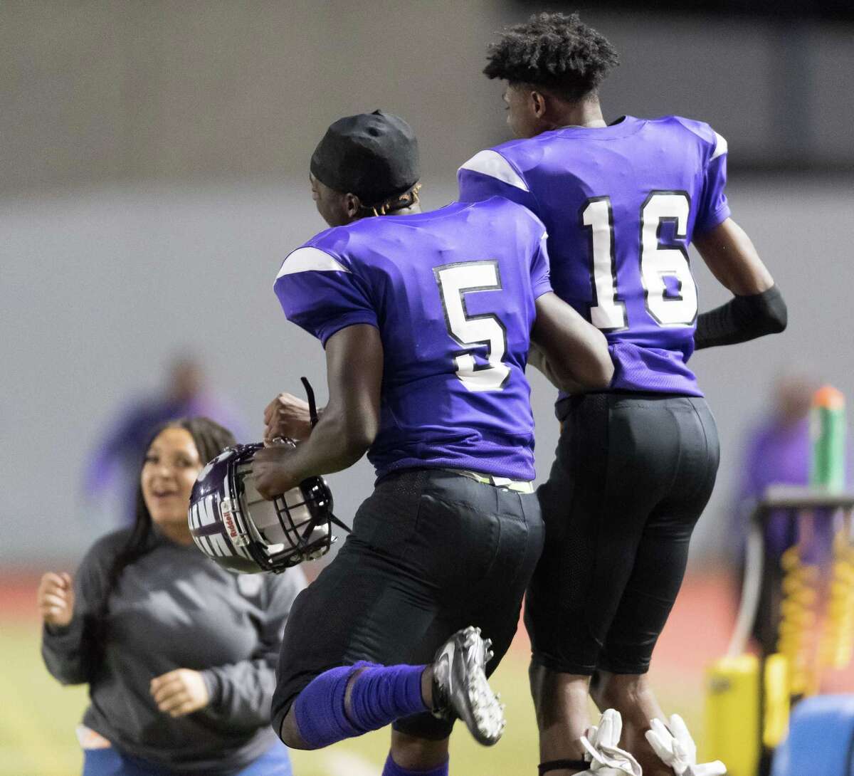 Strake Jesuit, Wheatley sprint to state gold