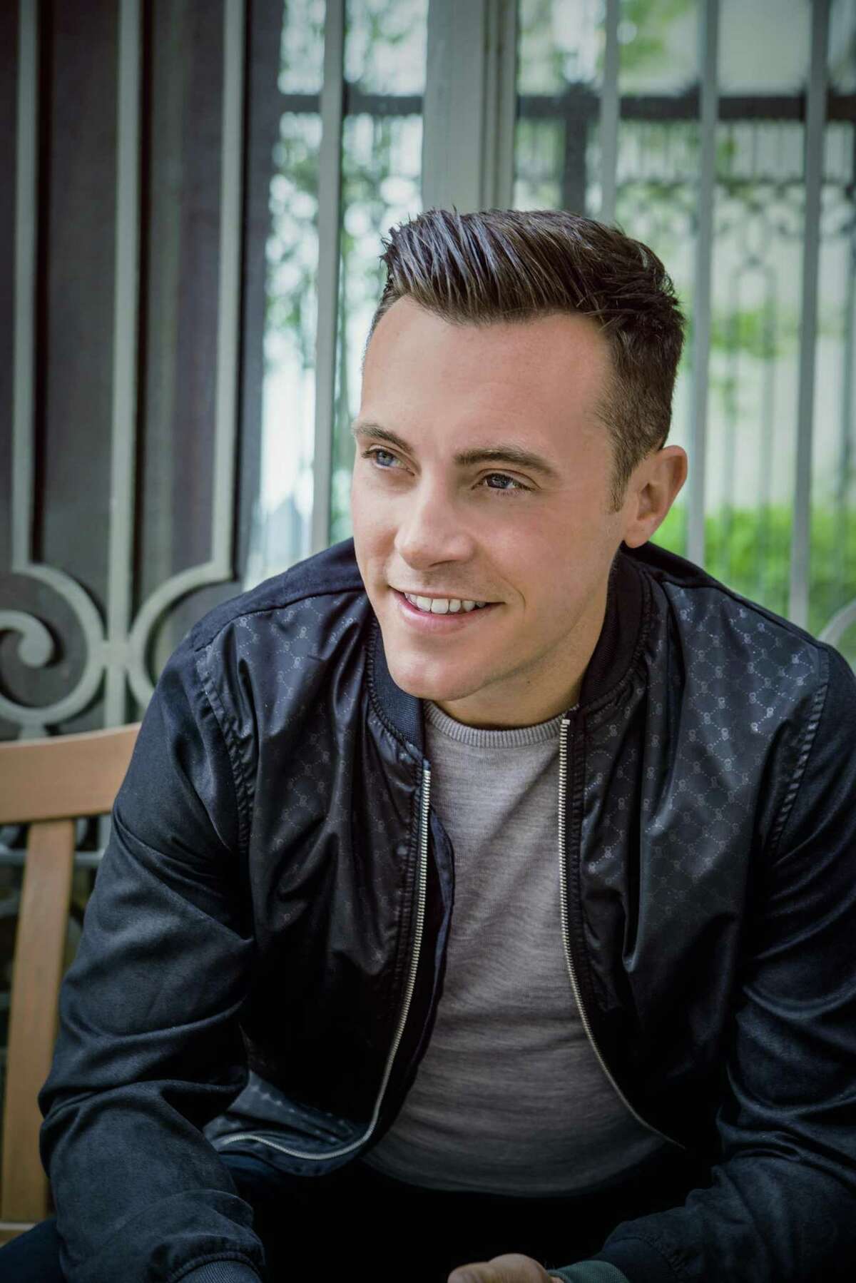 Irish star Nathan Carter & band to play The Bushnell May 24