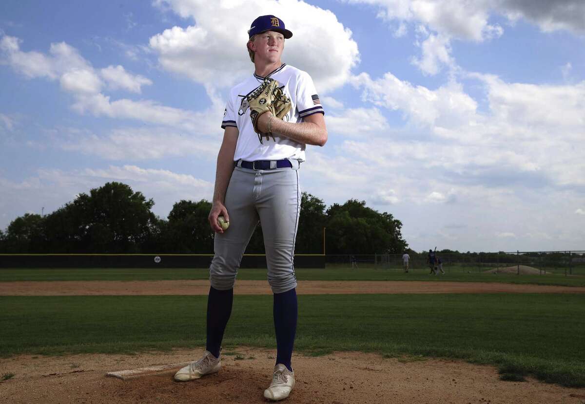 D’Hanis pitchers toss perfect games on same day