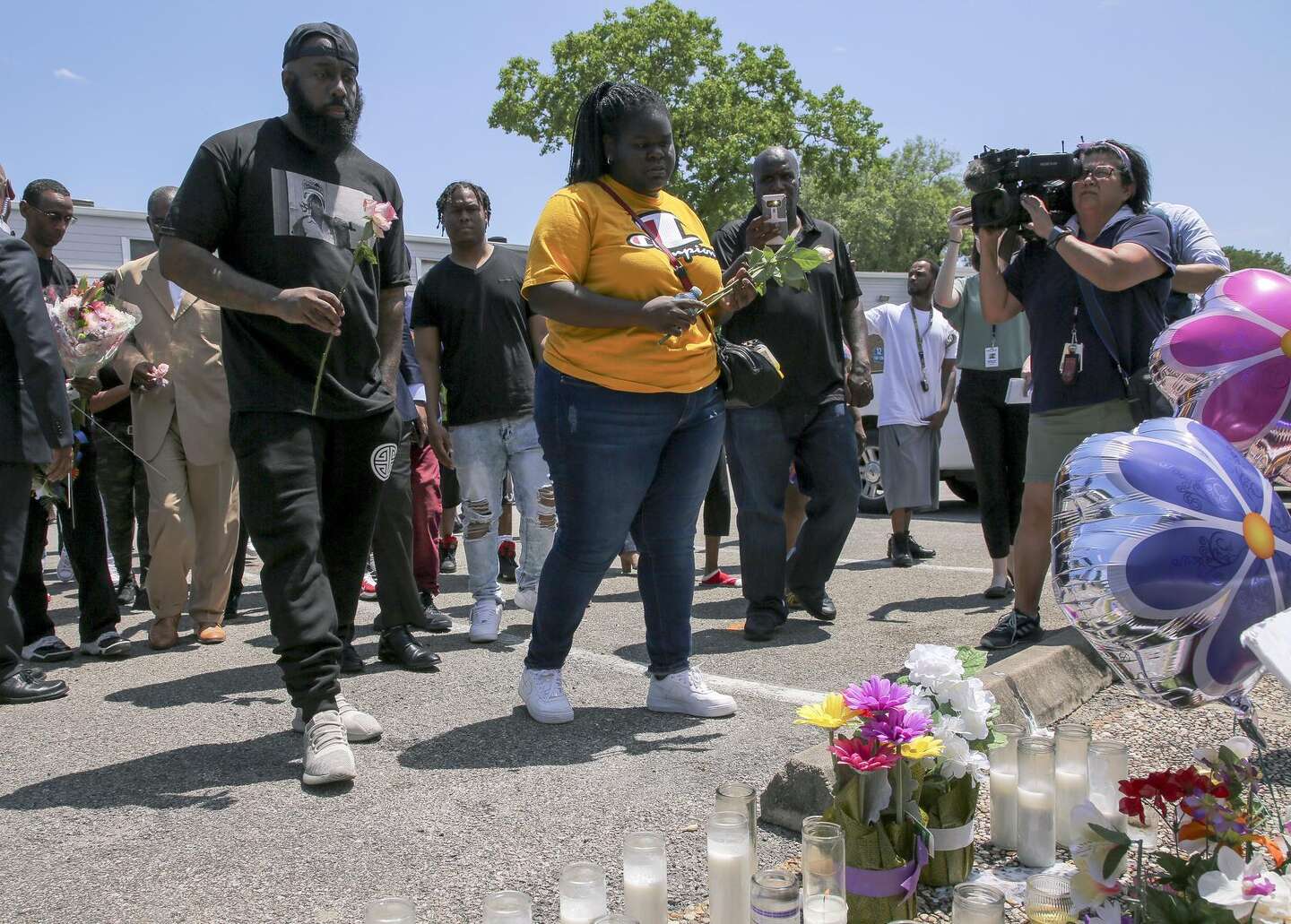Baytown officer in fatal shooting of Pamela Turner had dozens of hours ...