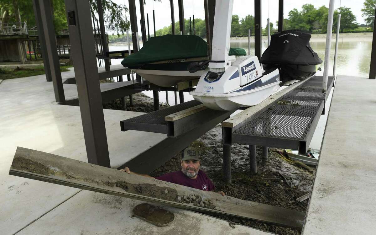 Aging steel suspected in dam failure at Lake Dunlap