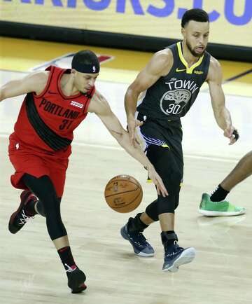 Steph vs. Seth: Curry brothers trade big shots in Warriors’ Game 2 win
