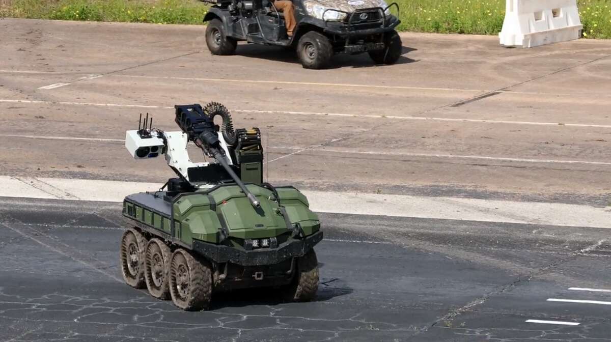 Futuristic robotic combat vehicles for the U.S. Army on display at ...