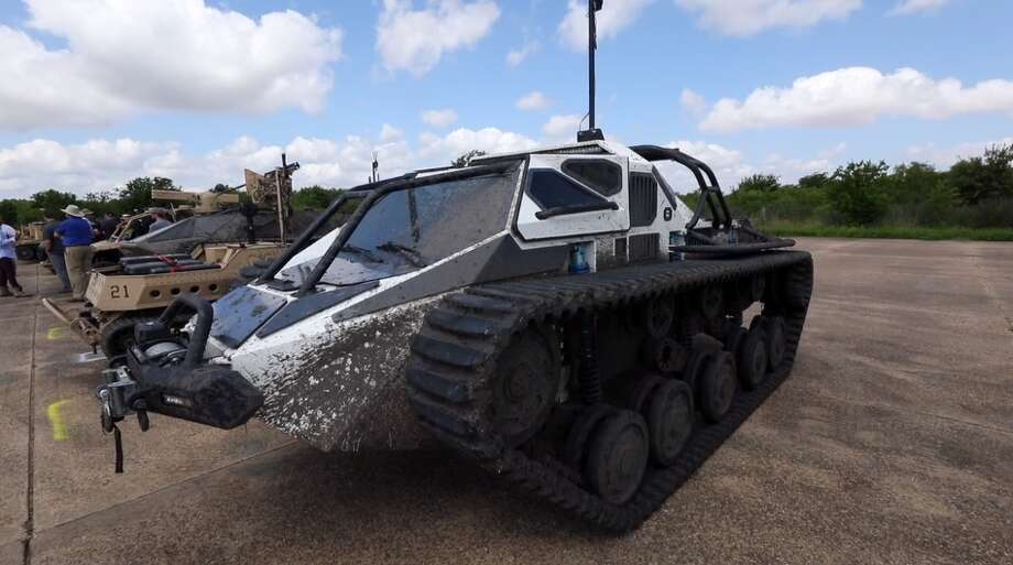 Futuristic robotic combat vehicles for the U.S. Army on display at ...