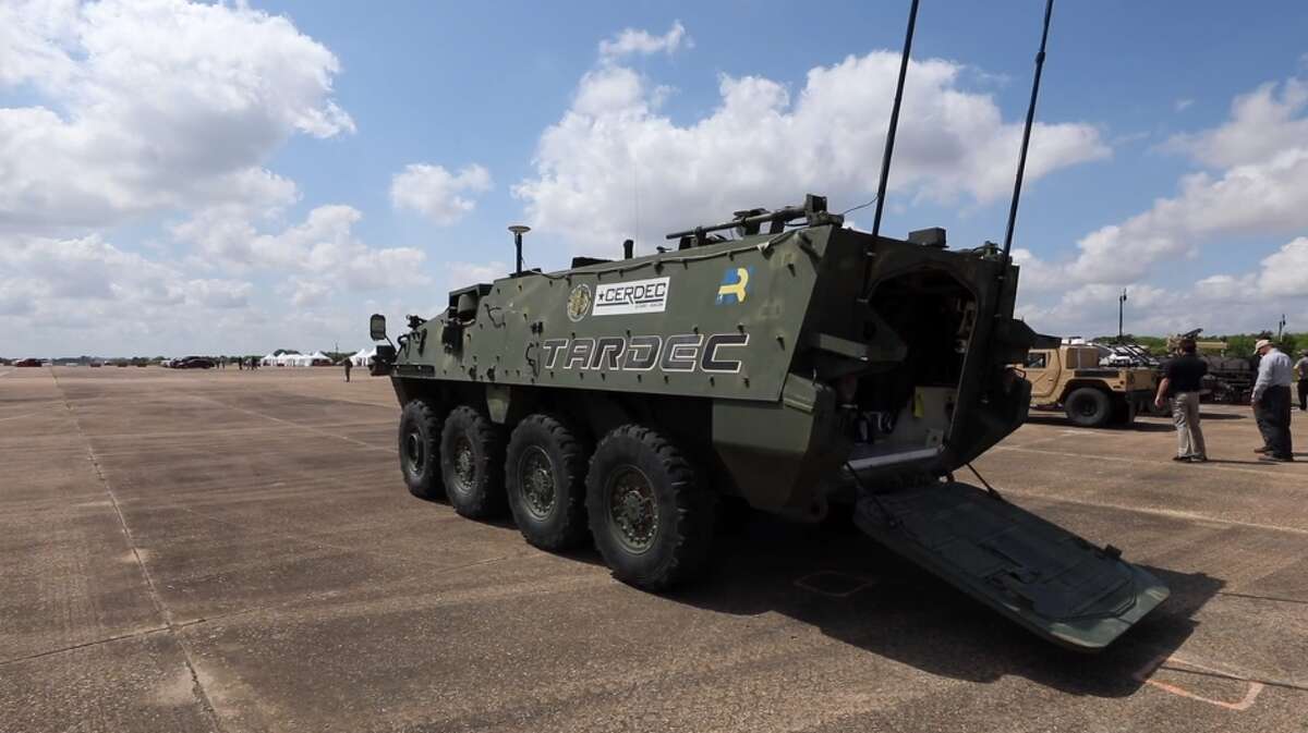 Futuristic robotic combat vehicles for the U.S. Army on display at ...