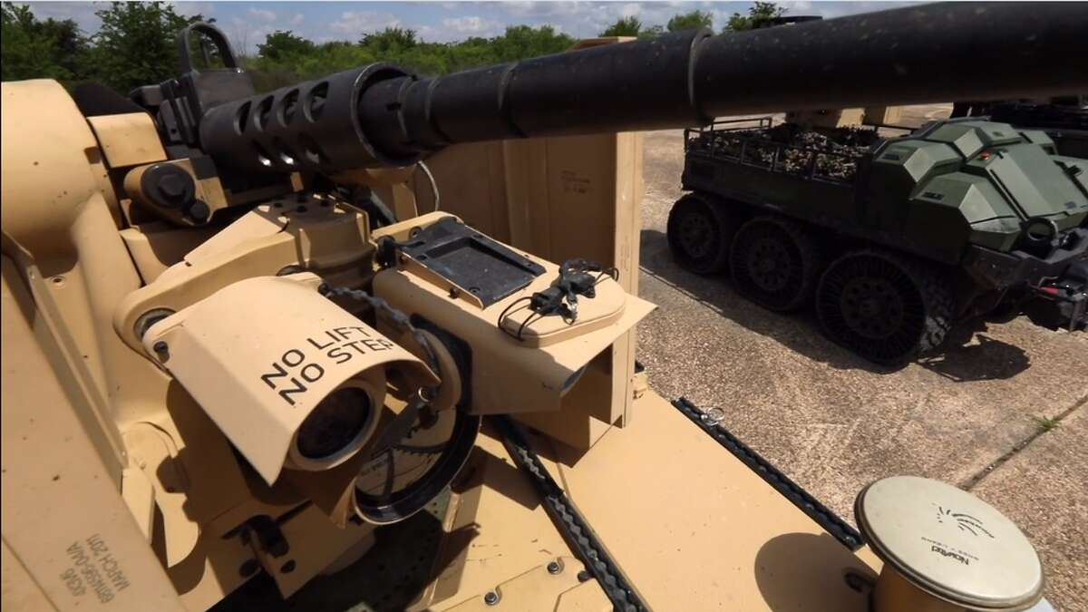 Futuristic robotic combat vehicles for the U.S. Army on display at ...