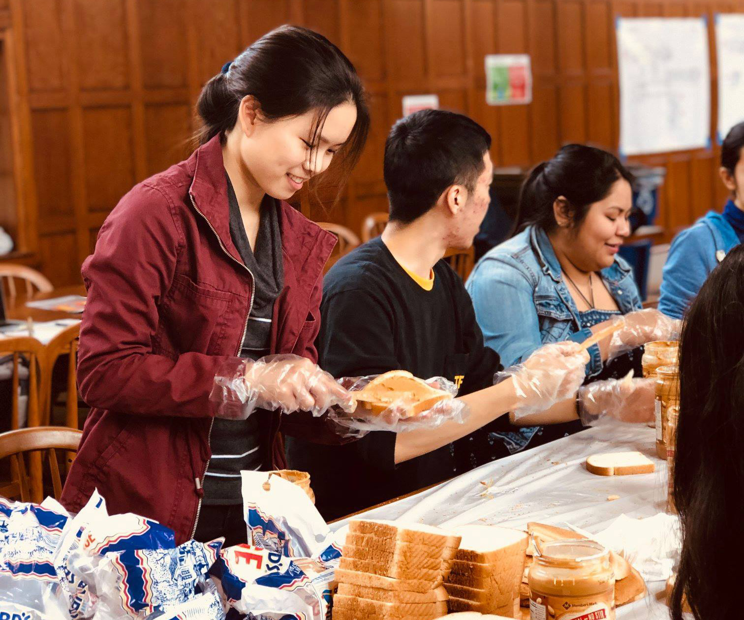 Rice students help homeless youth with creative initiatives in Houston