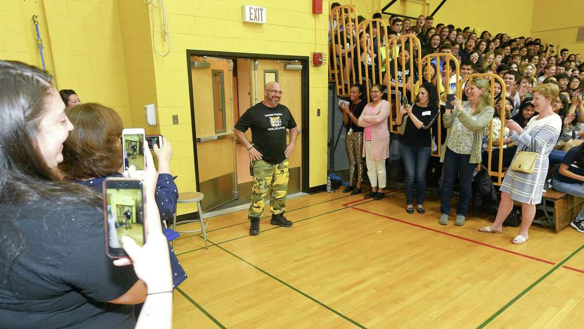 Western students surprise their ‘all-star’ principal