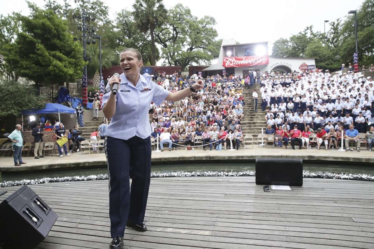 San Antonians turn out to support armed forces at annual parade