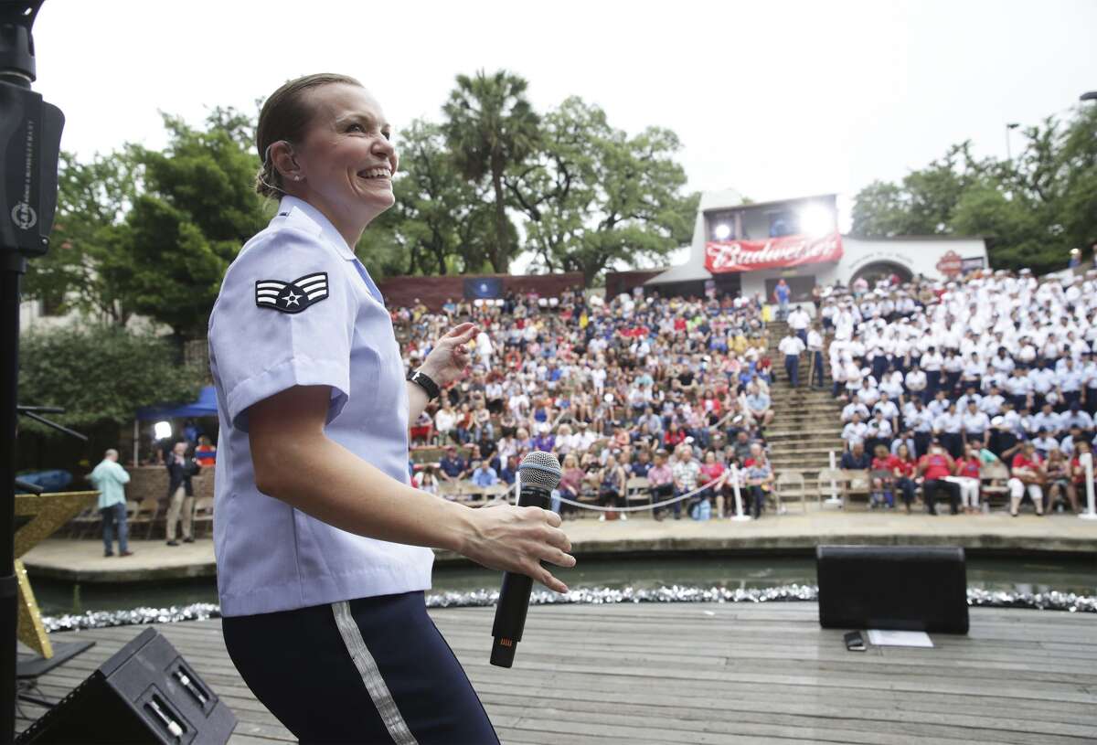 San Antonians turn out to support armed forces at annual parade