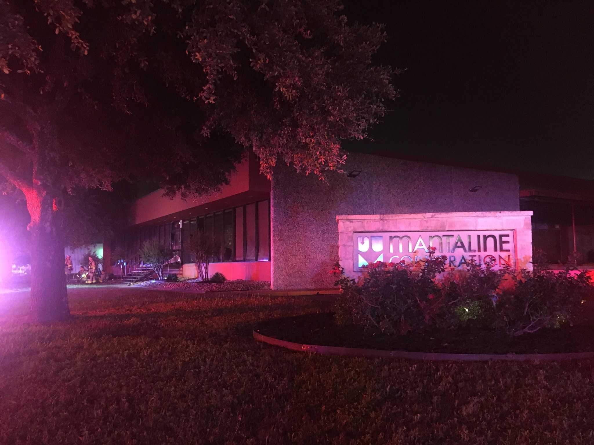 SAFD responds to two-alarm fire at ‘very dangerous’ building on East Side