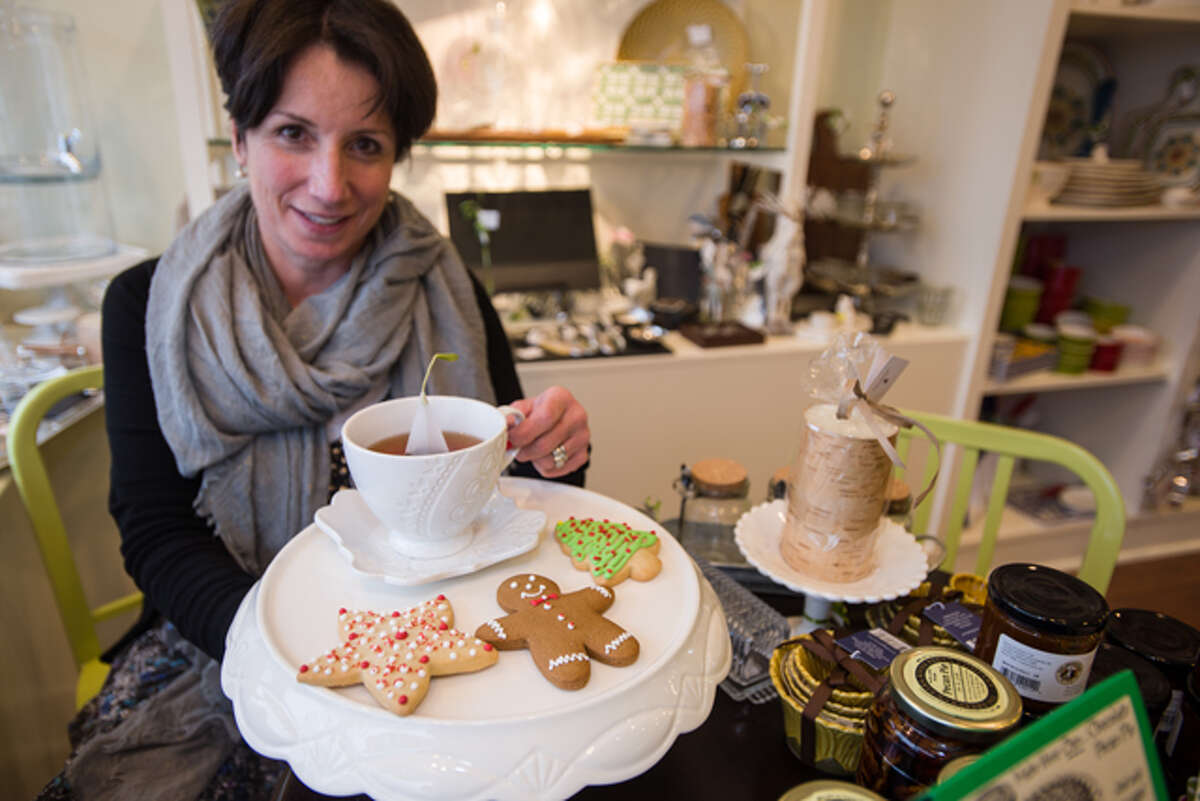 Home sweet home: Scent your house with holiday cheer