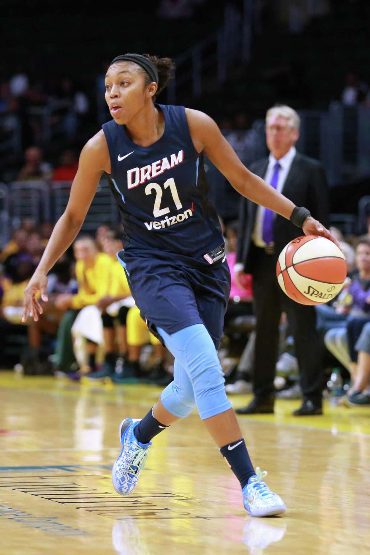 Former Husky Renee Montgomery takes on acting