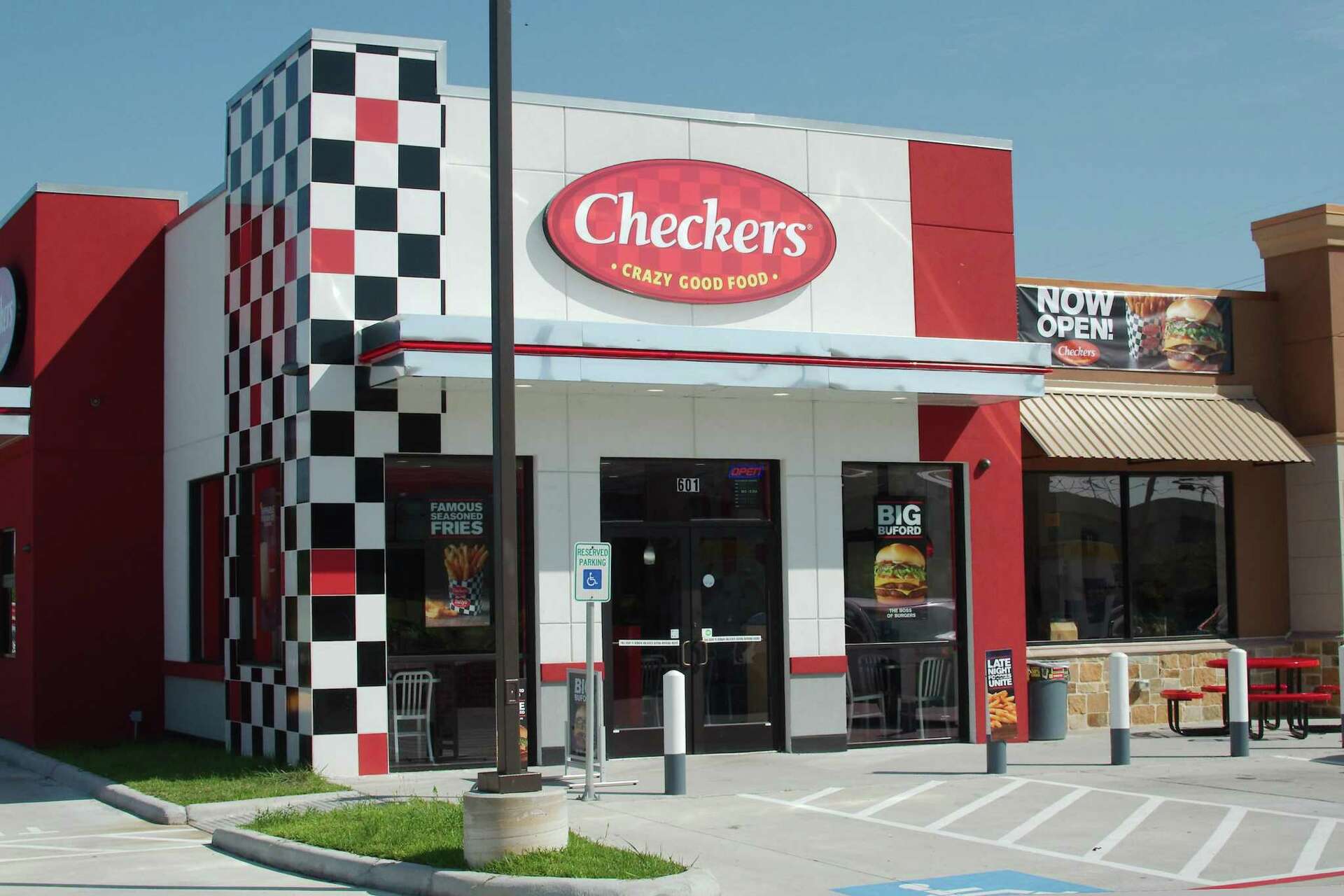 At age 21, college student owns a Webster burger restaurant