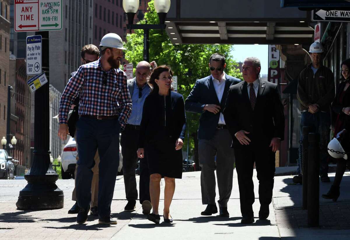 Photos: Hochul tours Albany project