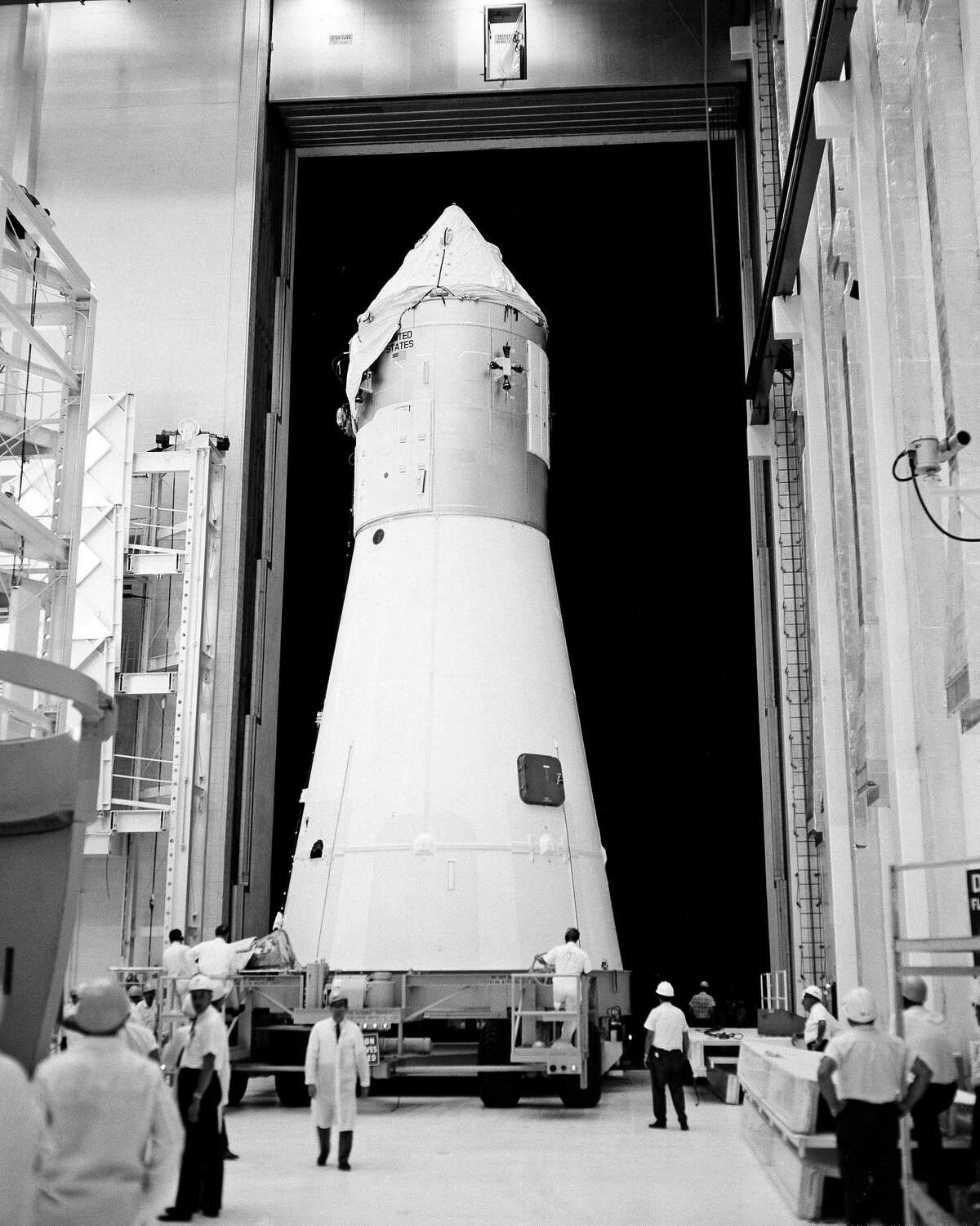 Apollo 4: Moment of truth for the lunar landing projects