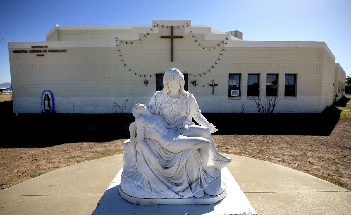 Photos show aftermath of deadly '87 Saragosa tornado