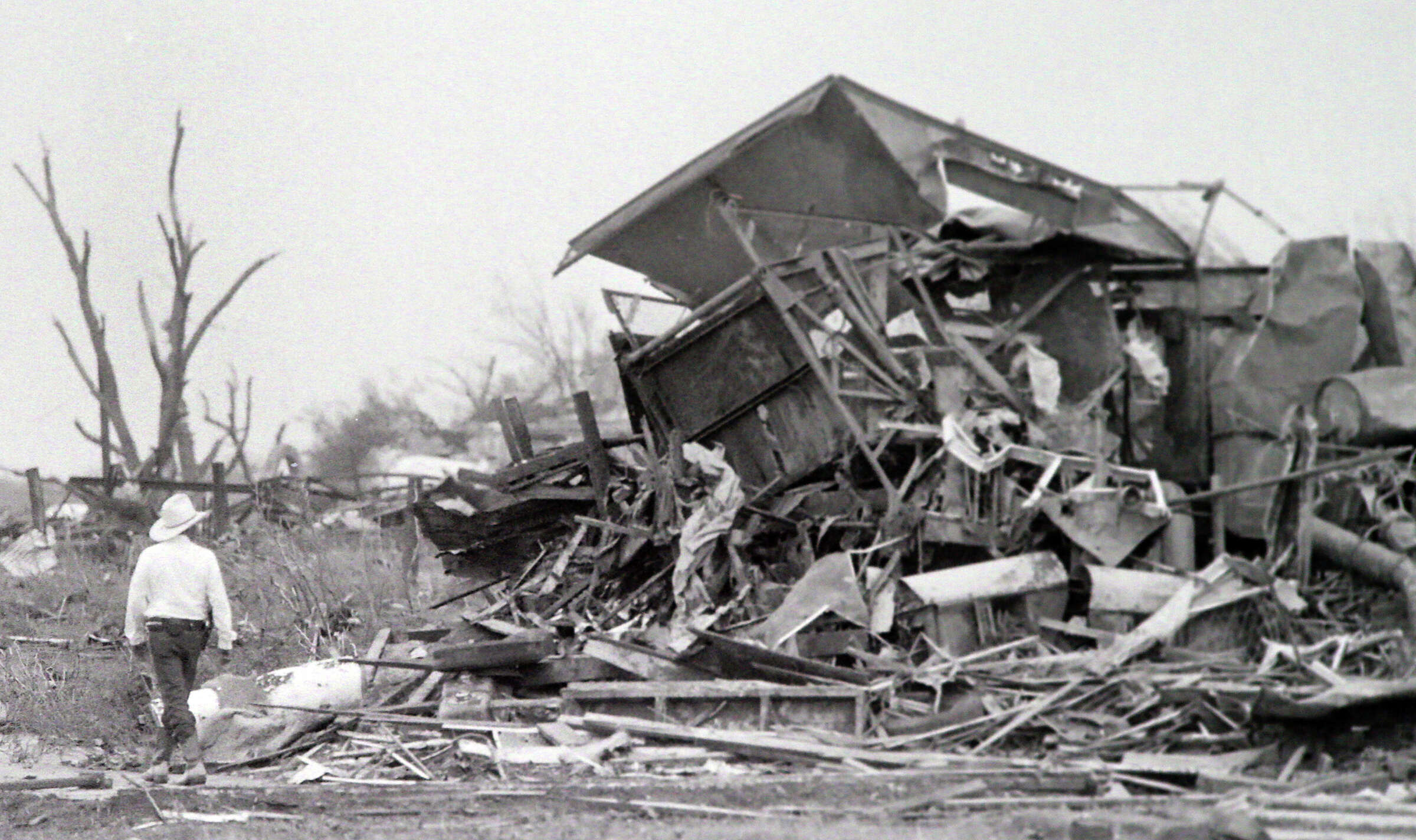 Photos show aftermath of deadly '87 Saragosa tornado