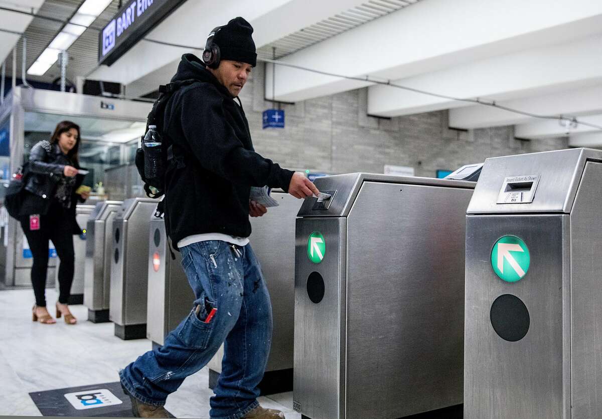 Paper tickets phased out at Oakland's 19th St. BART station