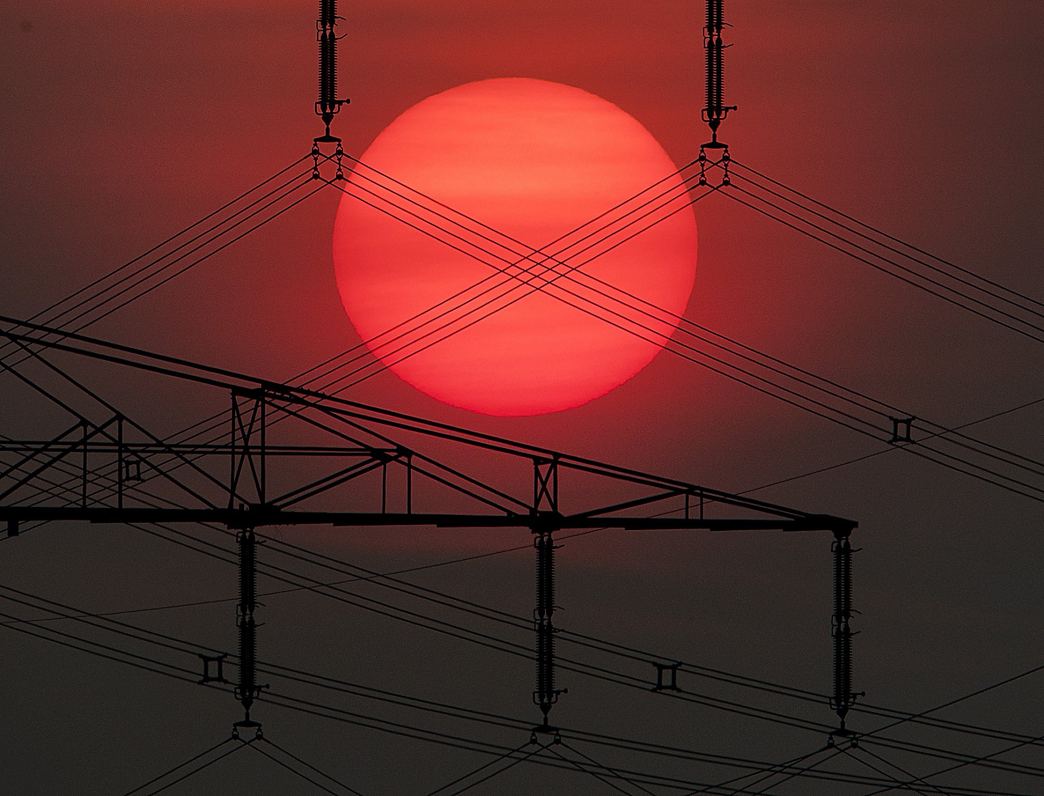 Houston power prices surge to $9,000 per megawatt