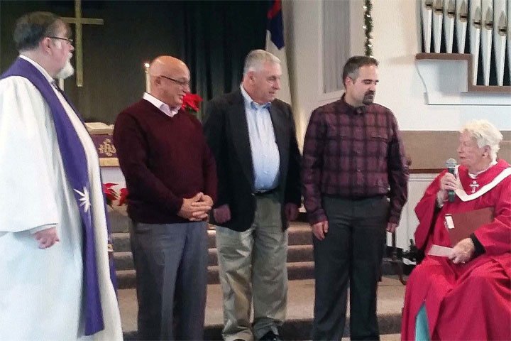 Grant provides sign language interpreter for Devon church