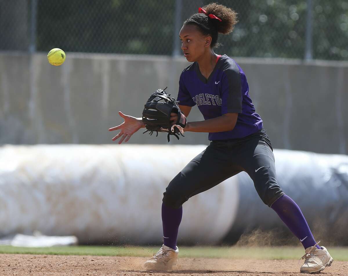 Angleton defeats Barbers Hill, punches ticket to state