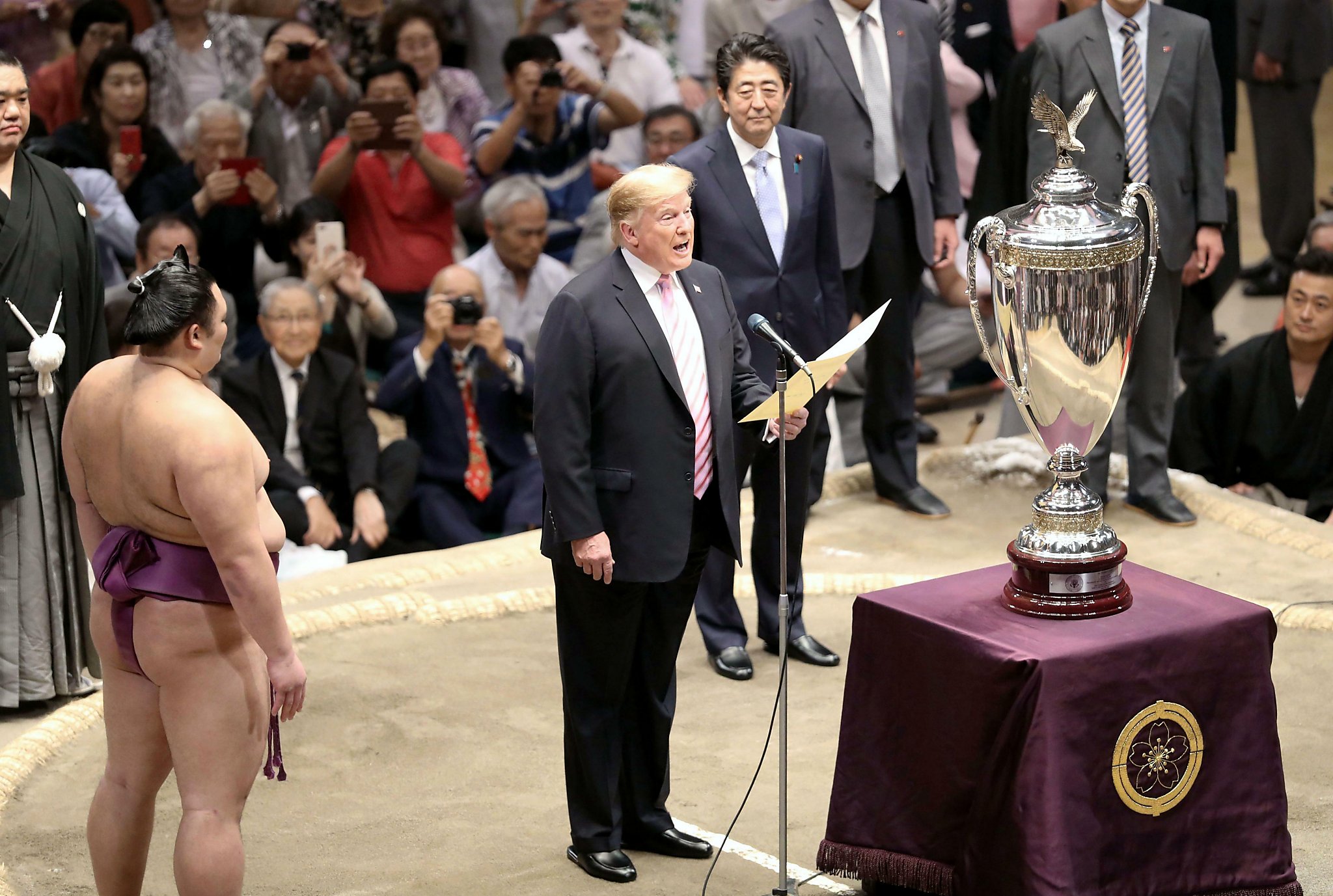 Japan leader practices the fine art of sumo diplomacy with Trump