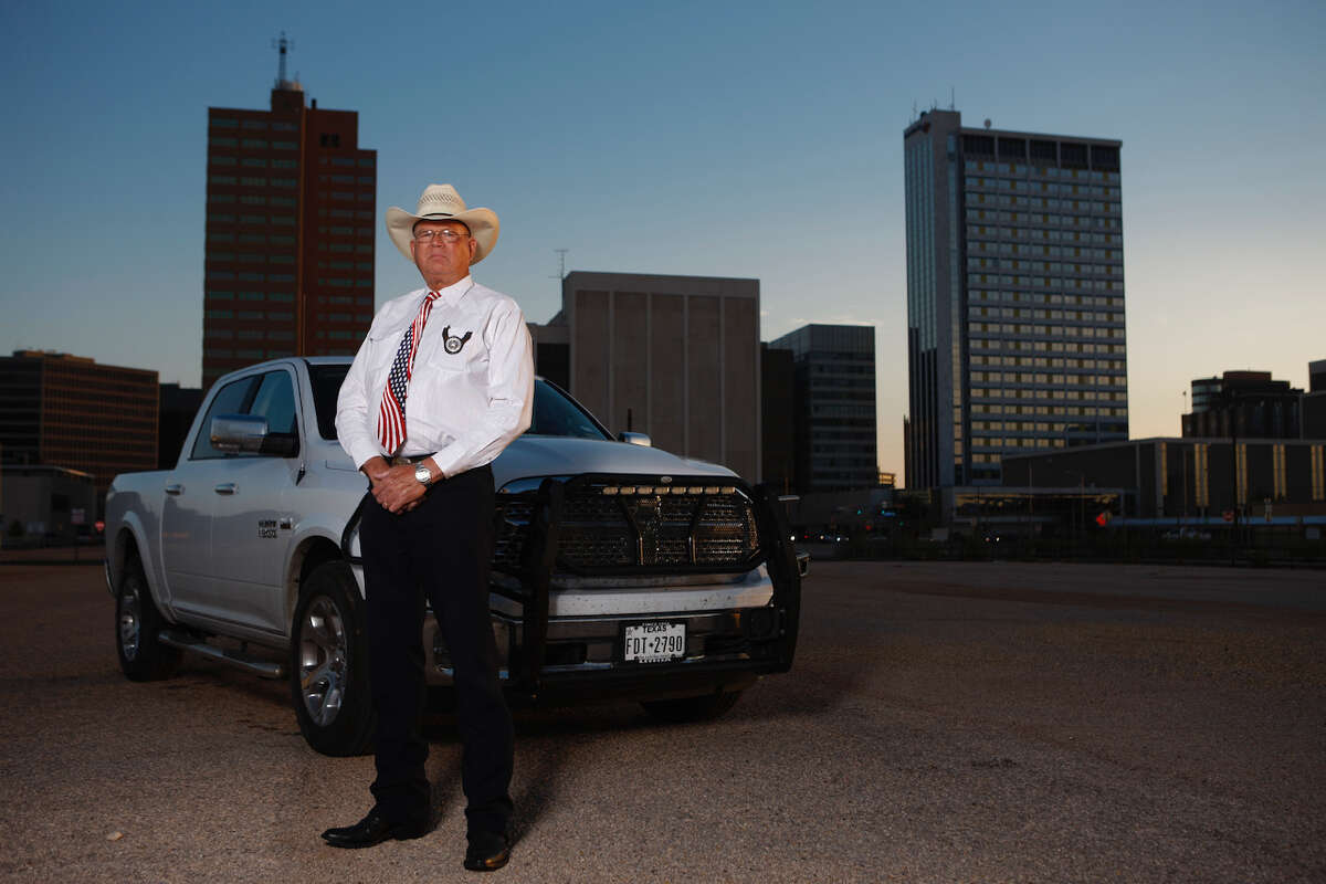 Photos show Painter's early years as Midland County sheriff