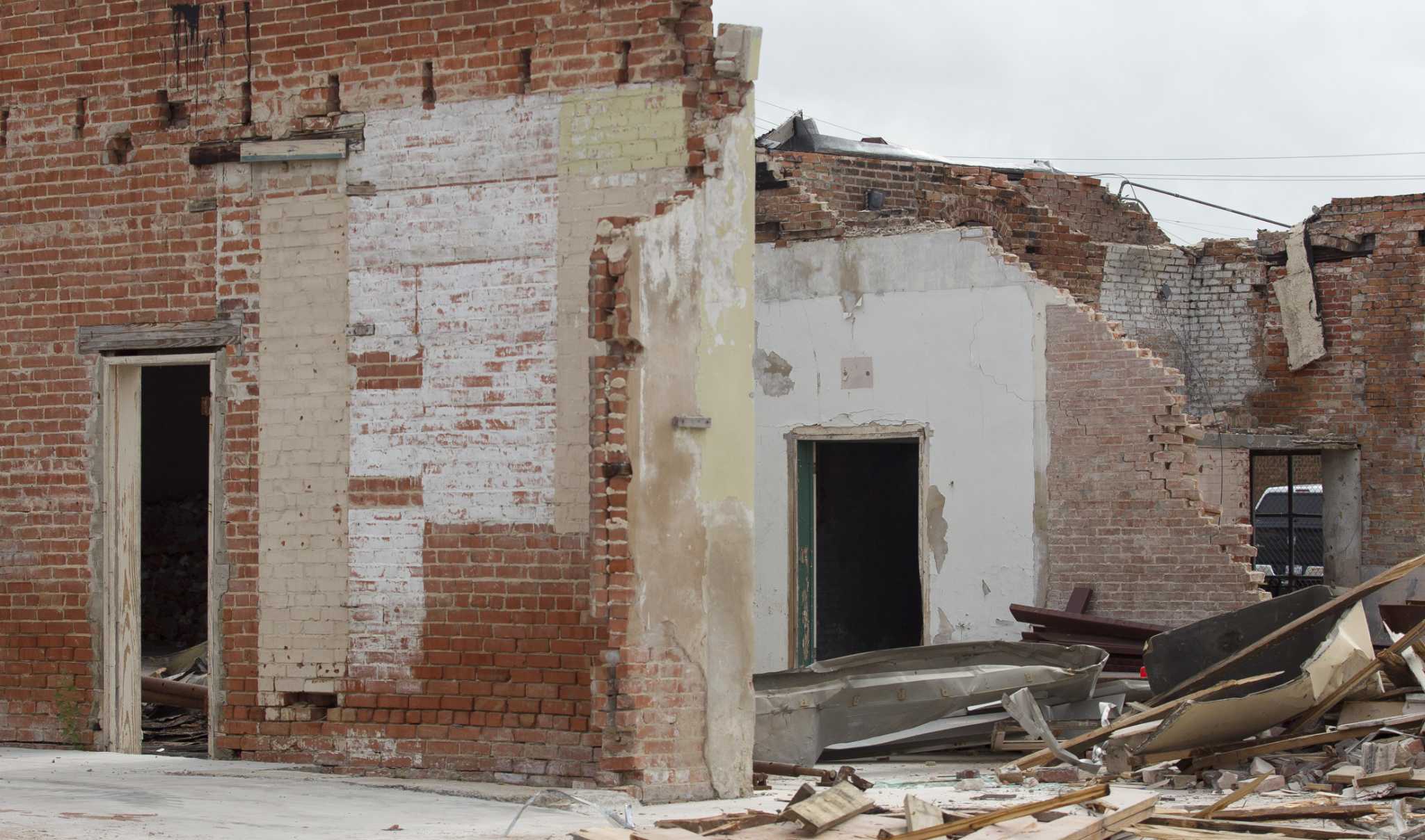 Everett Hardware building demolished after city says it is unsafe