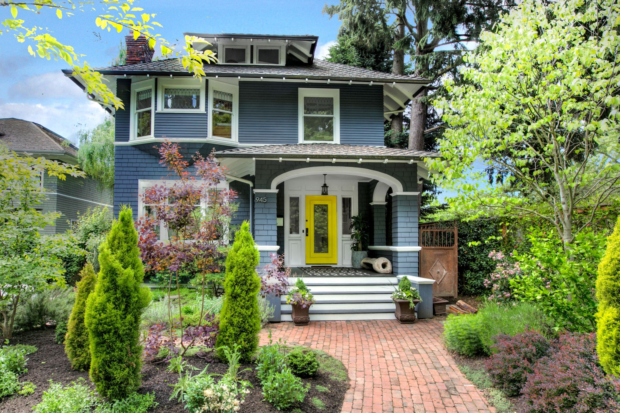 Step inside iconic Capitol Hill 'House with the Yellow Door'