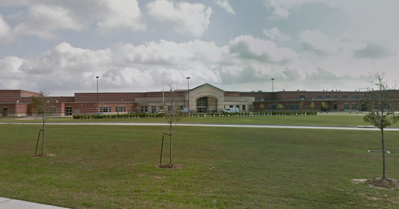 Man fatally shot while walking with family members near Houston-area ...