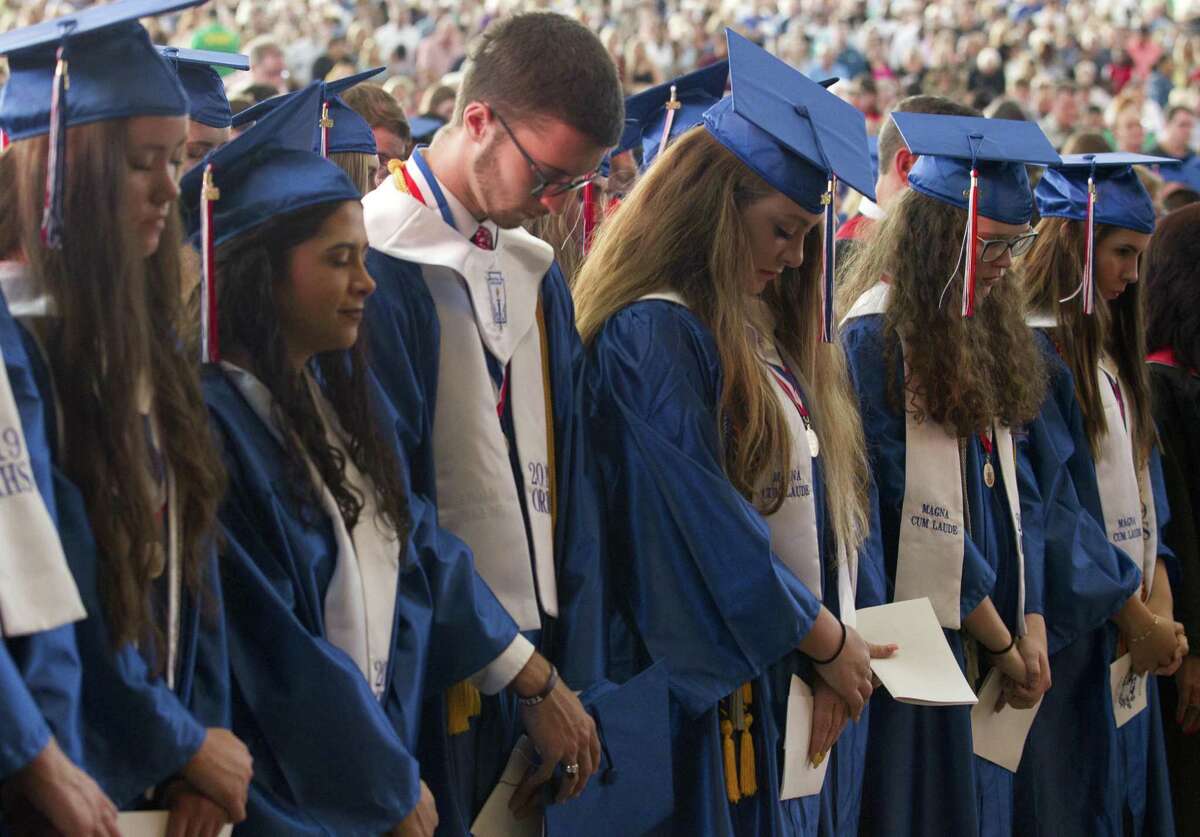 Oak Ridge salutes graduates, retiring principal at commencement