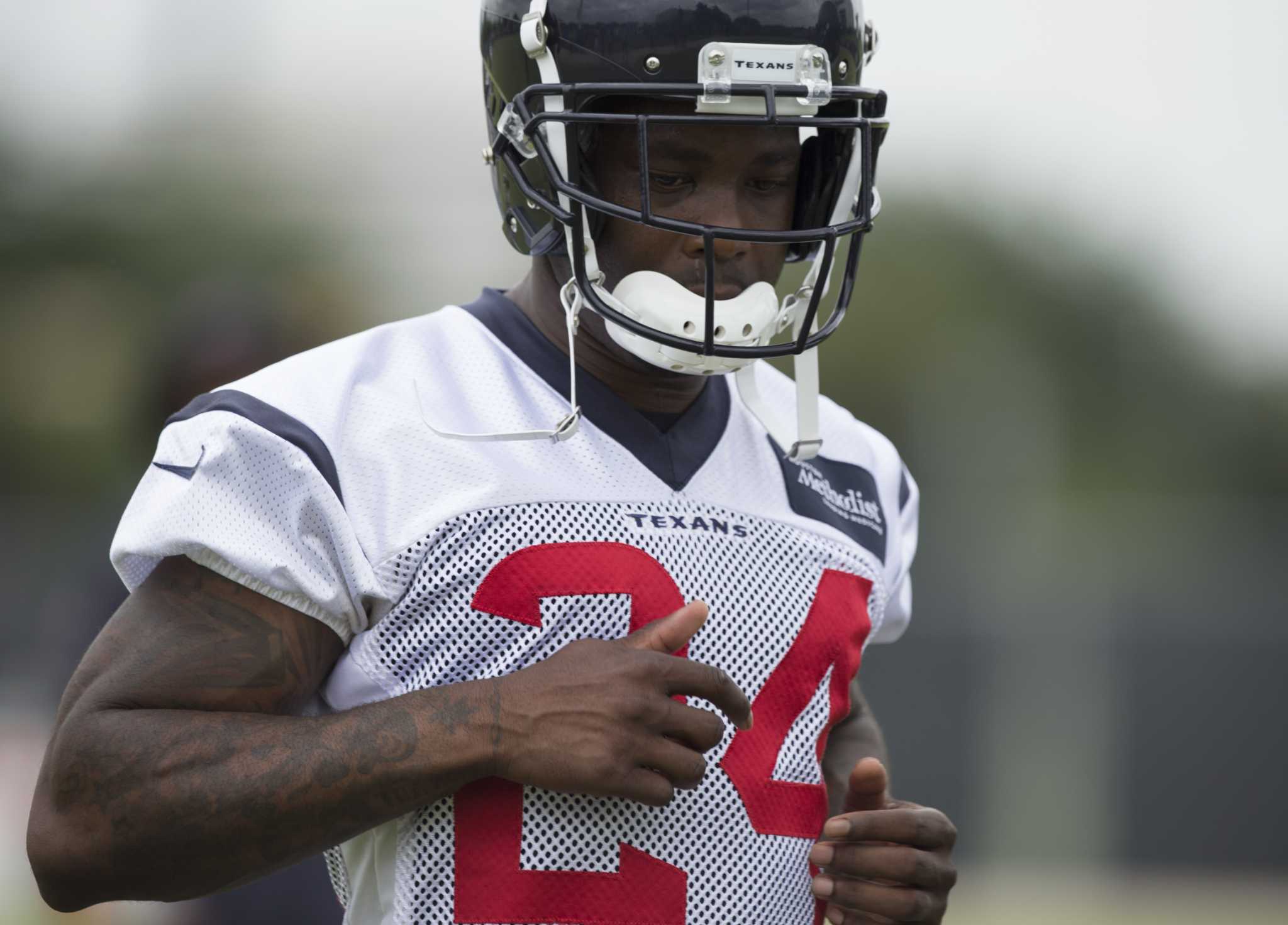 How Texans veteran Johnathan Joseph embraces his leadership role