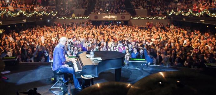 Mike DelGuidice & Big Shot bring Billy Joel’s sound to New Haven